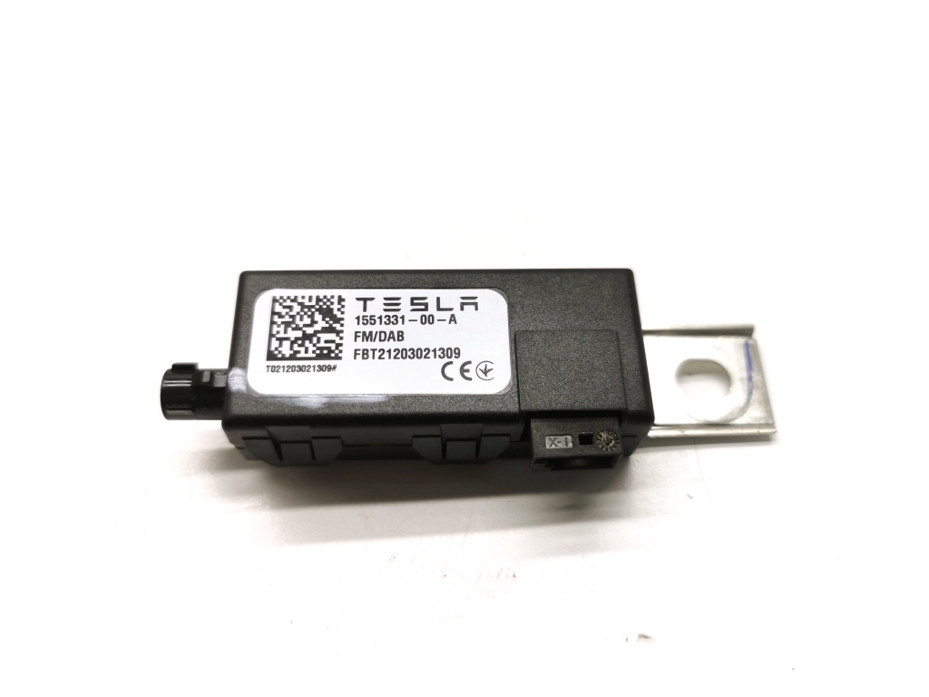Used Tesla Model 3 Antenna amplifier 1551331-00-A