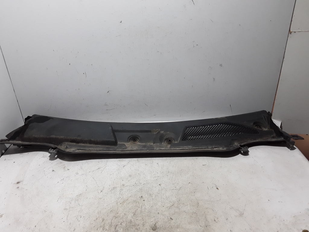 Used Mercedes Benz CLA-Class Windshield wiper mechanism trim to the ...