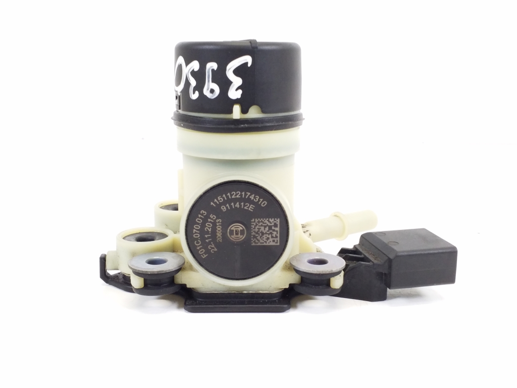 Used Mercedes Benz E-Class AdBlue pump A0024707794