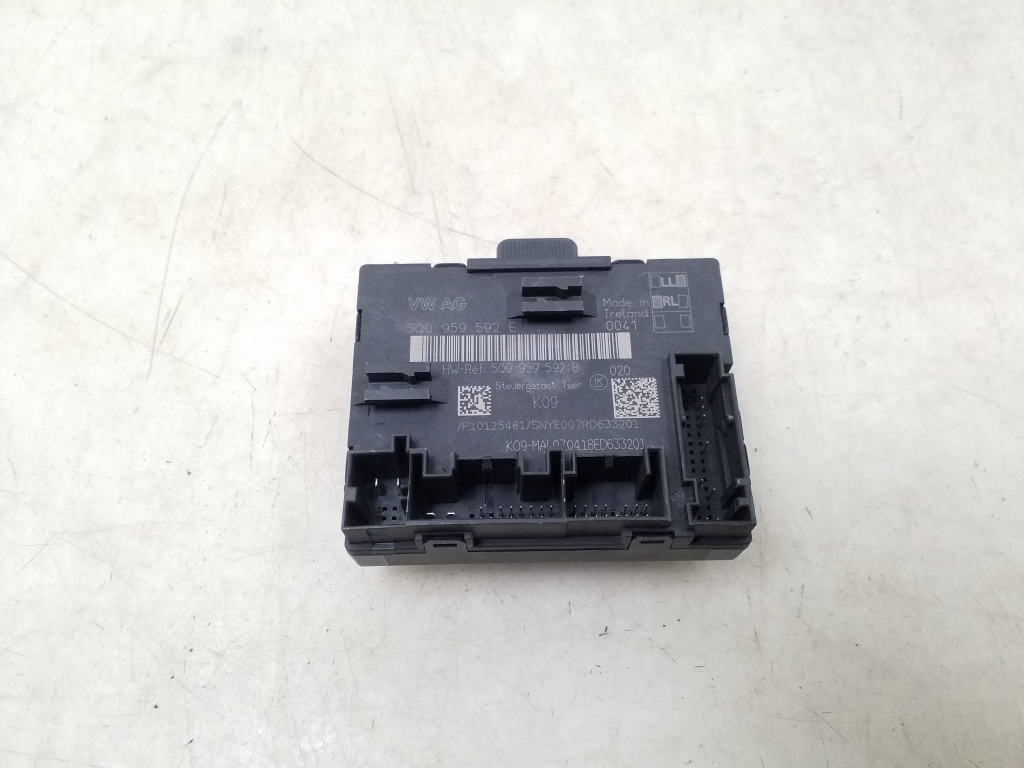 Used AUDI A3 Front door control unit 5Q0959592B