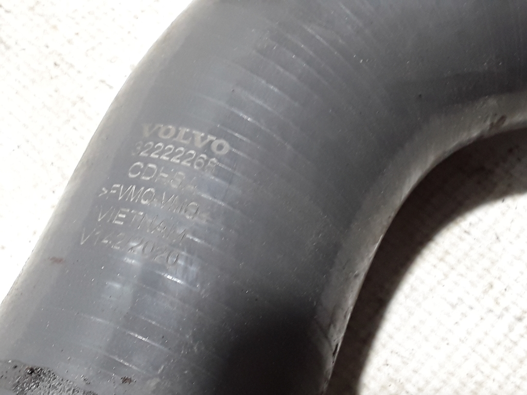 Used VOLVO V90 Intercooler hose 32222268