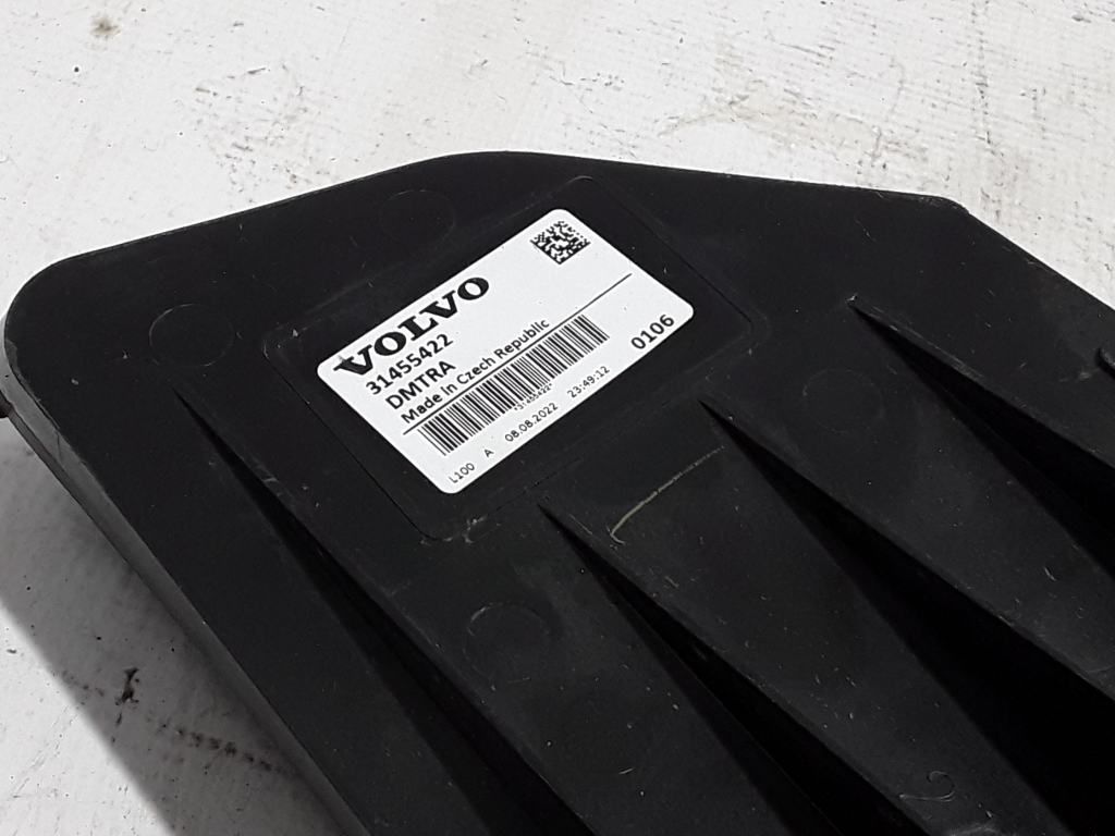 Used VOLVO XC40 Air deflector for intercooler radiator 31455422