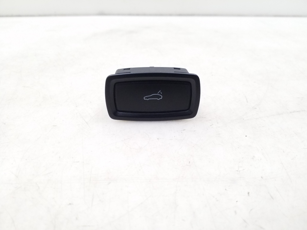Used Porsche Panamera Trunk opening switch 7PP959832D