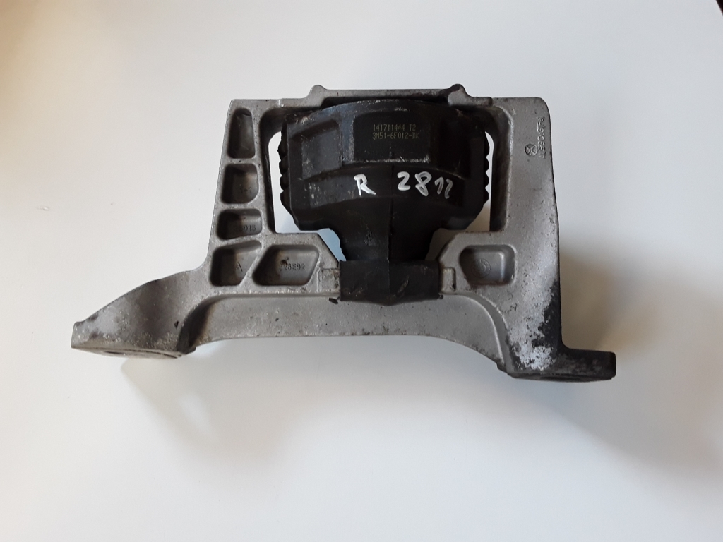Used VOLVO V40 Engine cushion 3M516F012BK