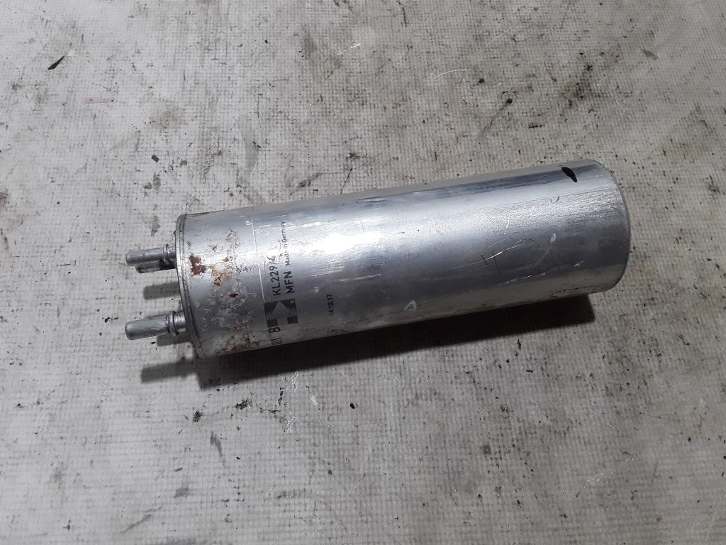 Used Volkswagen Transporter Fuel filter and its parts 7H0127401B