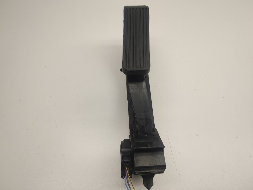 Used Mercedes Benz S-Class Accelerator pedal A2203000104