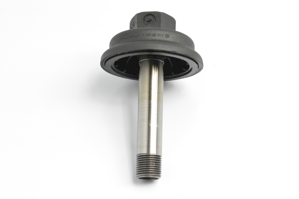 Used Volkswagen Golf Oil filter holder 038117061B