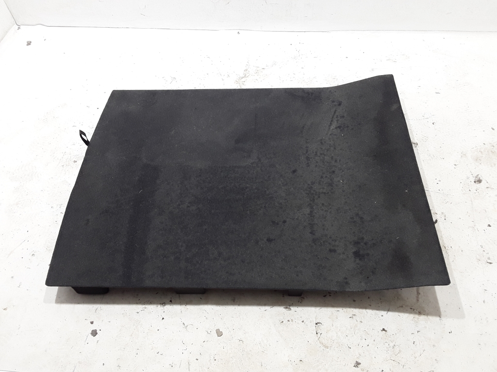 Used VOLVO S90 Trunk carpet 39835507