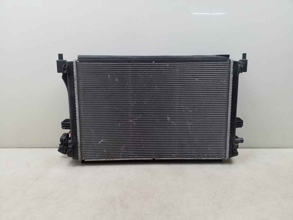 Used Volkswagen Golf Radiator set and its details