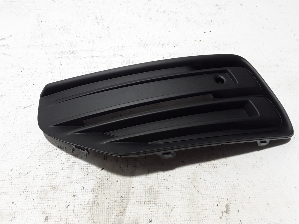 Used VOLVO XC90 Front bumper lower grille 32345466