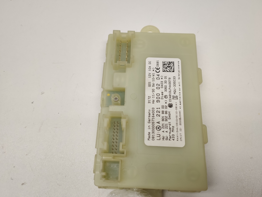 Used Mercedes Benz S-Class Central locking control unit A2219000204