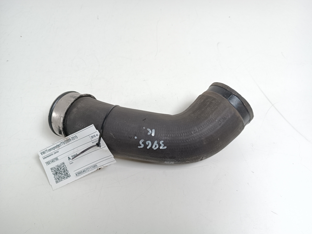 Used Volkswagen Transporter Intercooler hose 7E0145790