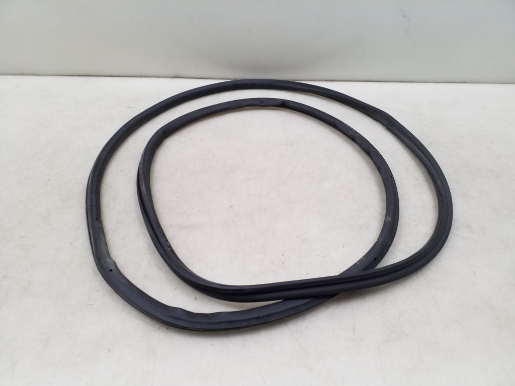 Used Porsche Panamera Front door sealing rubber 97053727500
