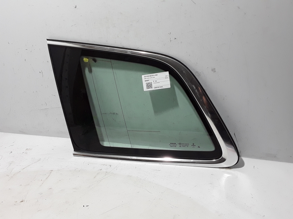 Used VOLVO XC90 Glass rear wing fort 32206897