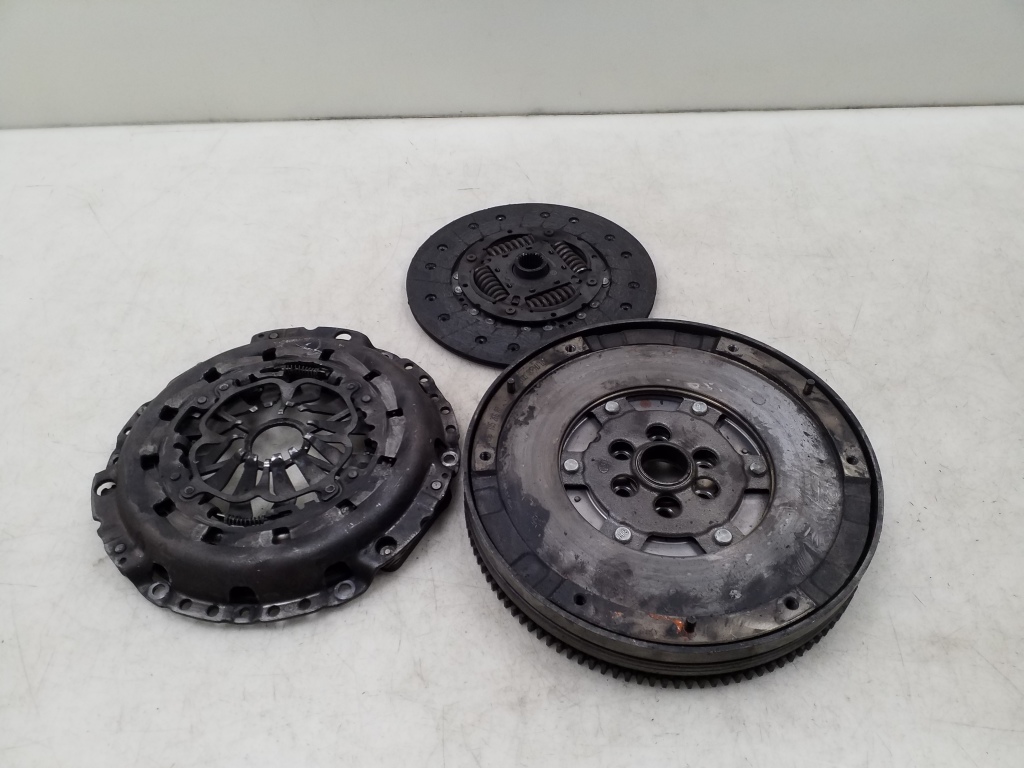 Used AUDI A4 Clutch and its parts