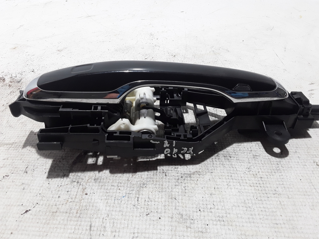 Used VOLVO XC90 Front door external opening handle and its details