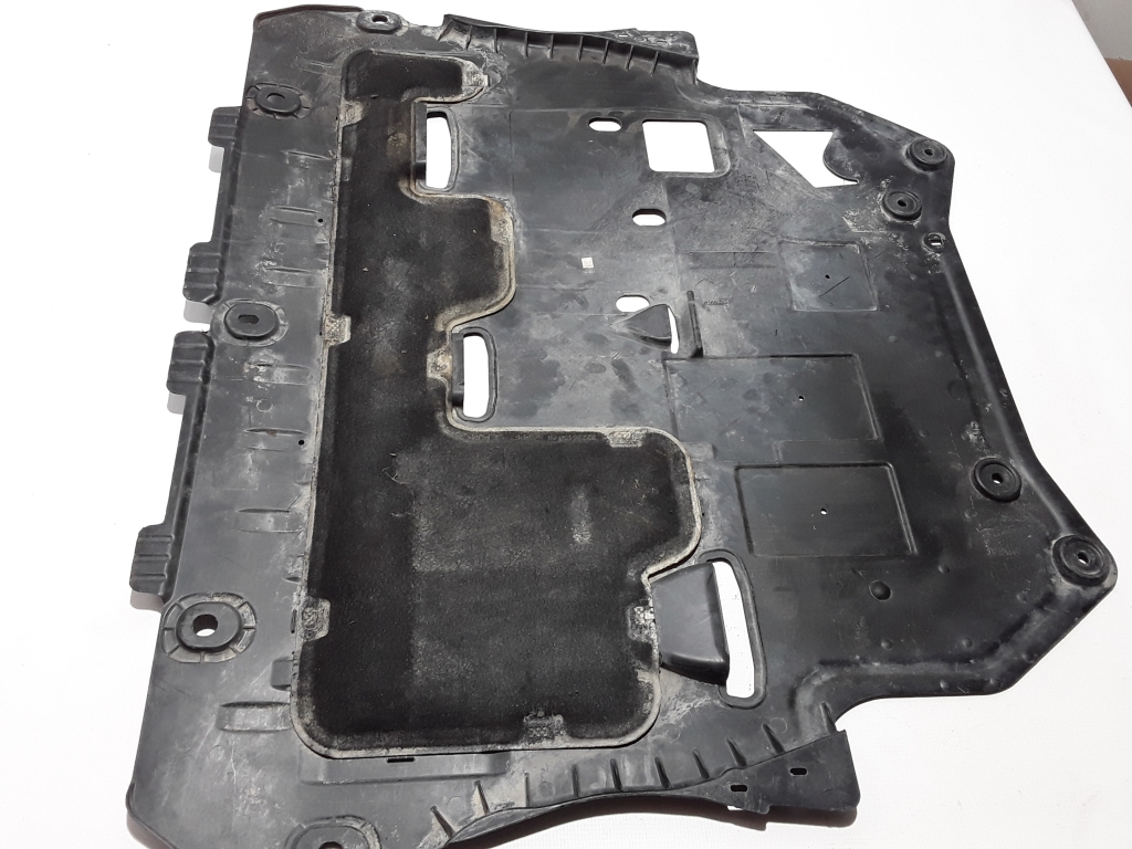 Naudotas VOLVO XC40 Apsauga priekinė po dugnu 32226764