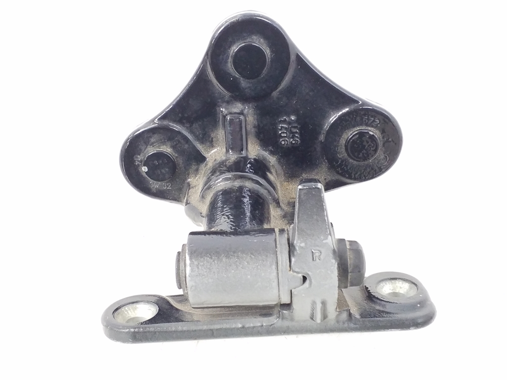 Used Mercedes Benz GL-Class Rear side door hinge lower A1667200337