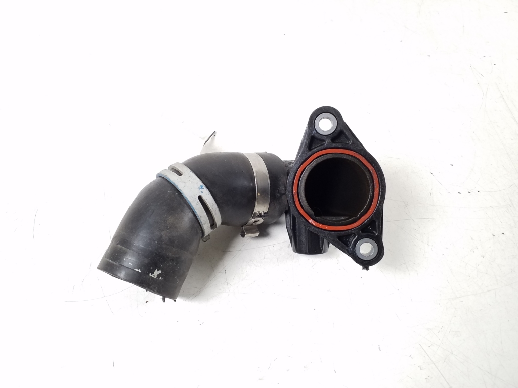 Used RENAULT Kadjar EGR valve pipe 147138070R