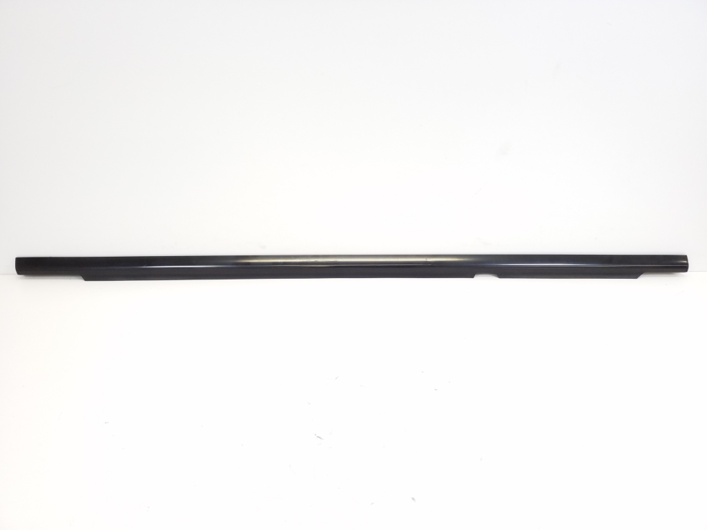 Used Mercedes Benz GL-Class Rear side door strip to glass outer A1646904680