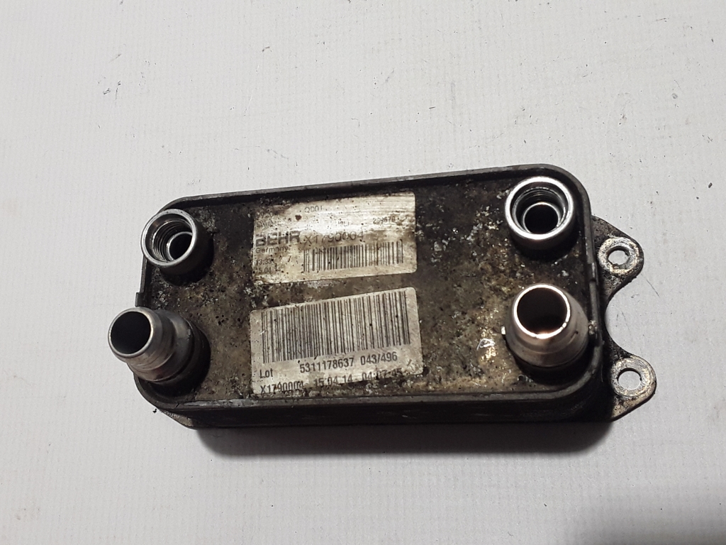 Used Mercedes Benz CLS-Class Oil cooler A0995002300