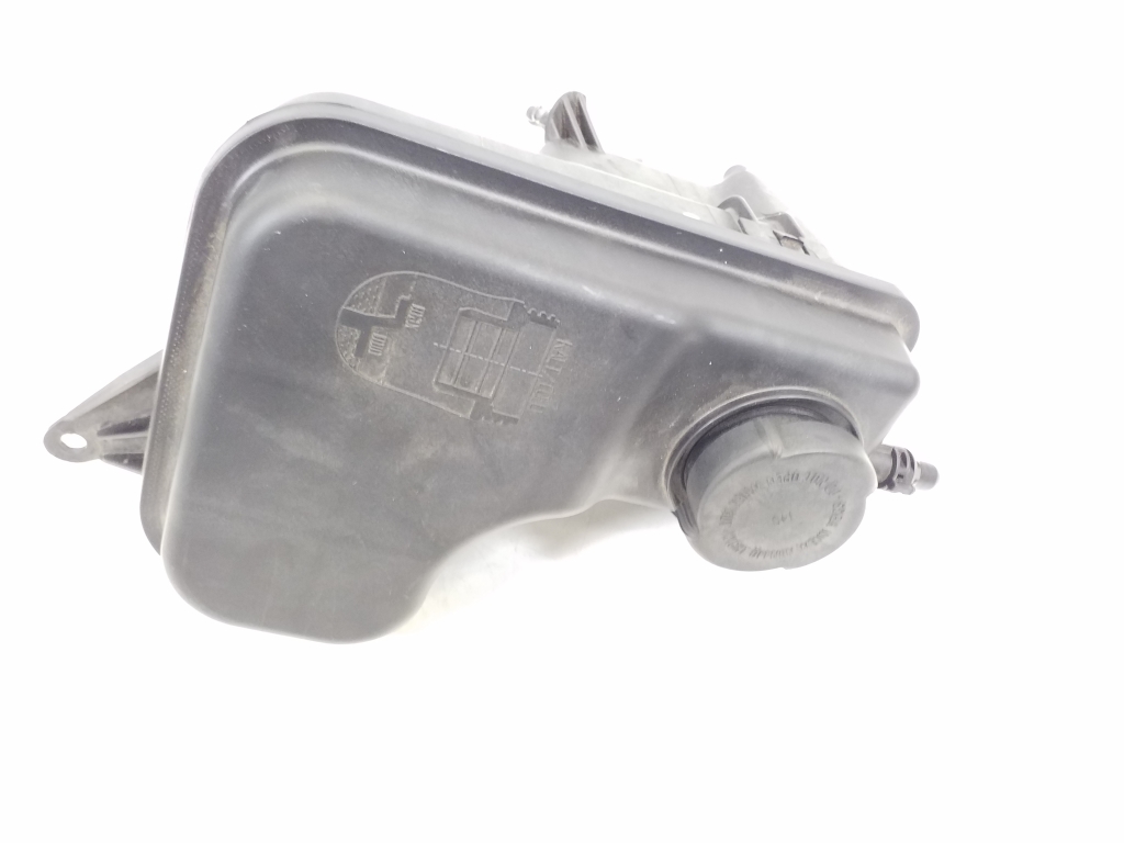 Used BMW X3 Coolant tank and its parts 7800293