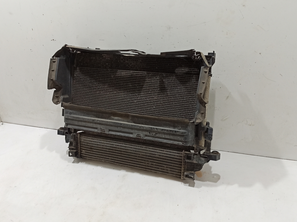 Used RENAULT Trafic Radiator set and its details