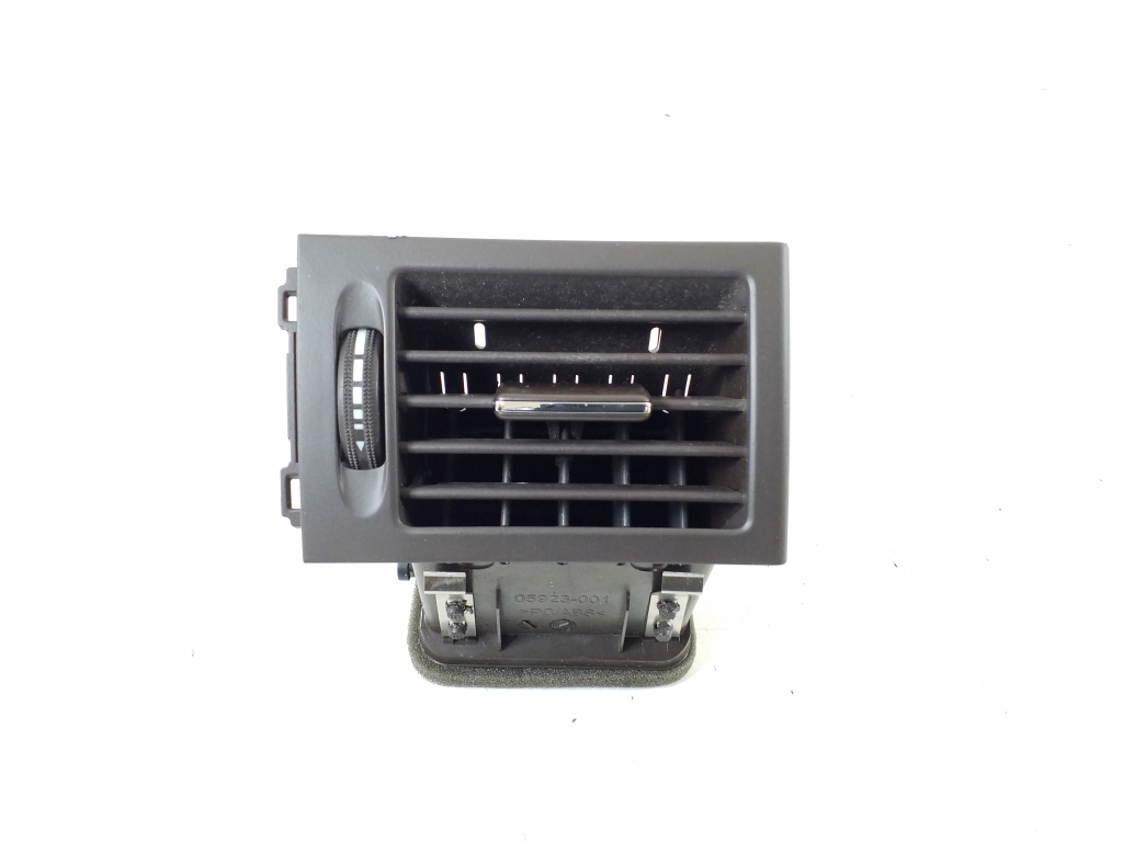 Used Mercedes Benz C-Class Interior panel ventilation grilles A2048300754