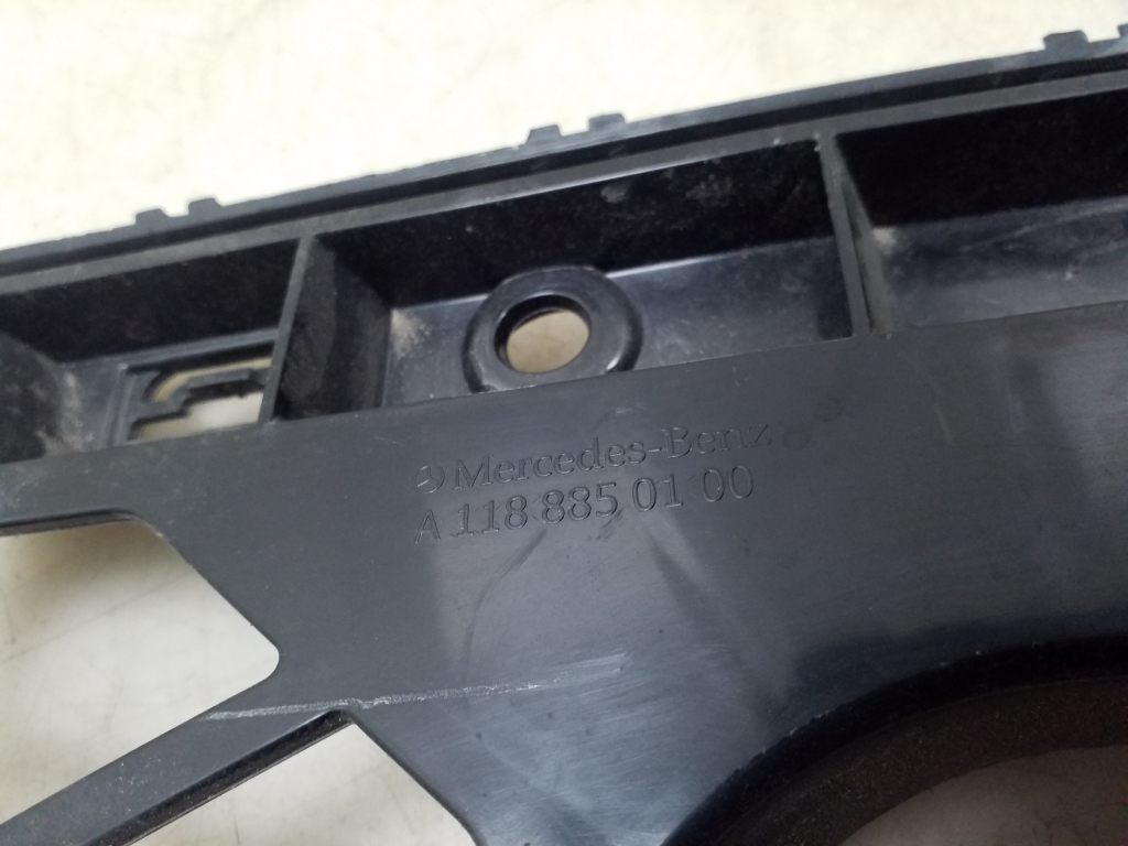 Used Mercedes Benz CLA-Class Rear bumper bracket A1188850100