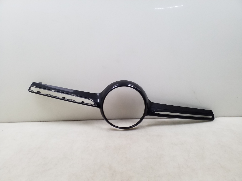 Used Mercedes Benz GLE-Class Another detail of the front grille A1678886200