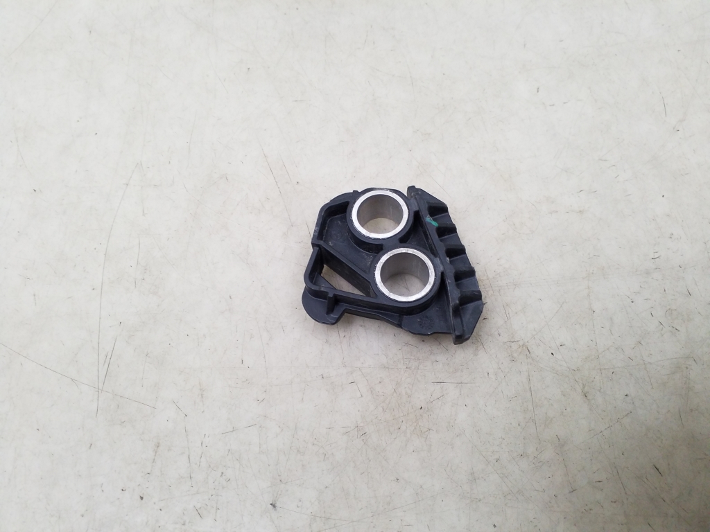 Used Mercedes Benz C-Class Cooling radiator bracket A2056203601