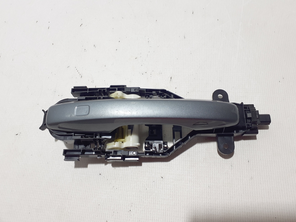 Used VOLVO XC60 Front door external opening handle and its details