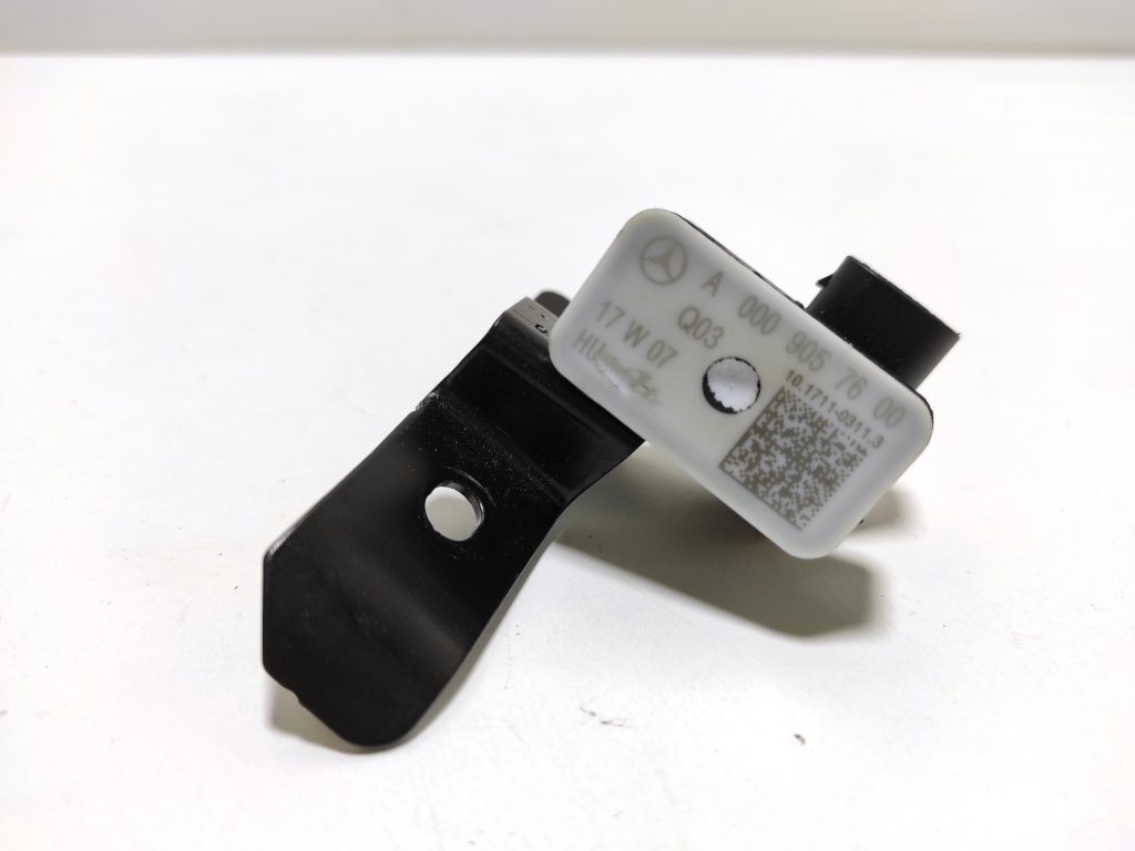 Used Mercedes Benz GLS The sensor is different A0009057600