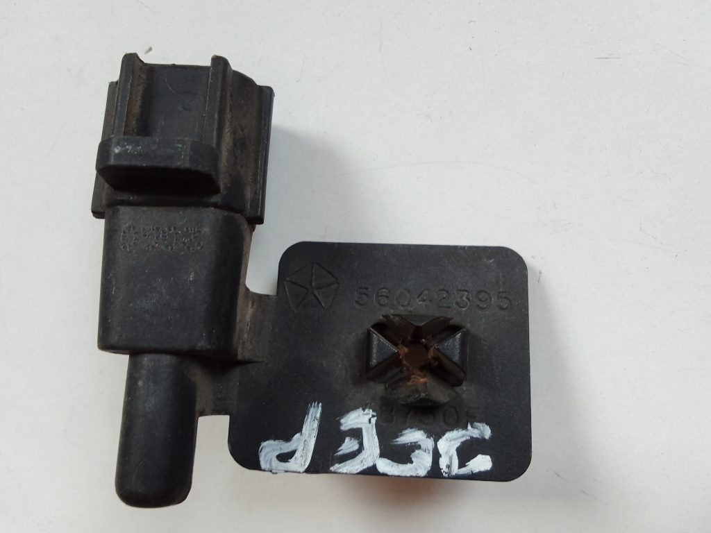 Used Jeep Grand Cherokee Outdoor temperature sensor 56042395