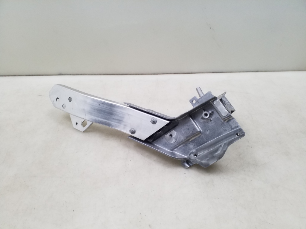 Used Mercedes Benz E-Class Other detail of the front frame A2536210700