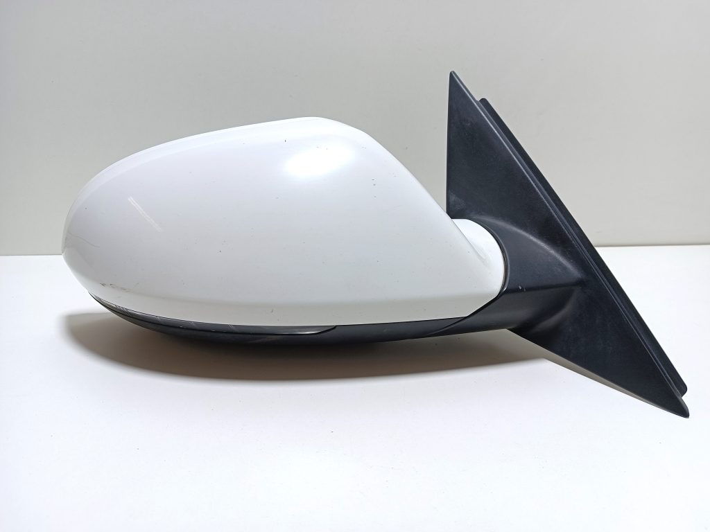Used AUDI A6 Side mirror and its details