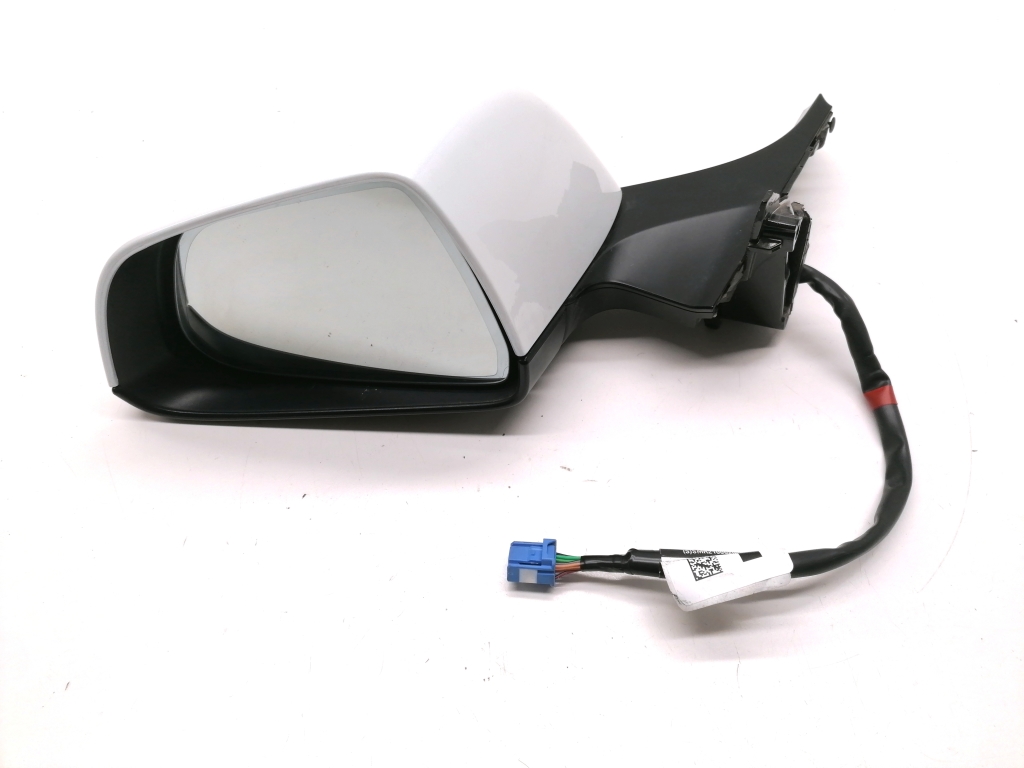 Used Tesla Model 3 Side mirror and its details 1592033-00-B