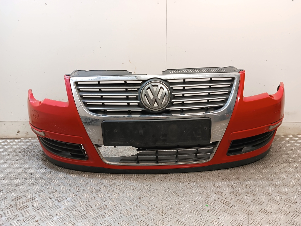 Used Volkswagen Passat Front bumper and its parts (set)