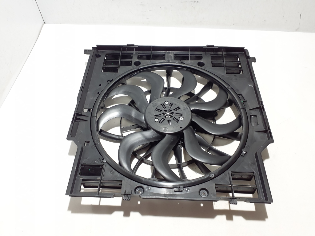 Used BMW X3 Cooling fan and its parts 8589042