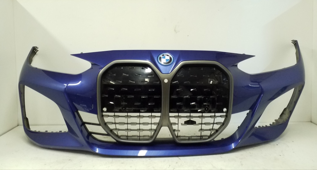 Used BMW 4 SERIES Front bumper 9881896