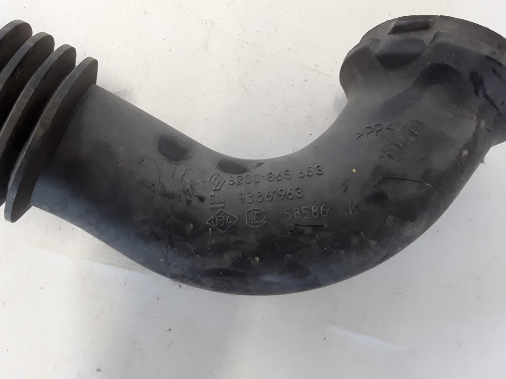 Used RENAULT Trafic Air intake hose 8200865653
