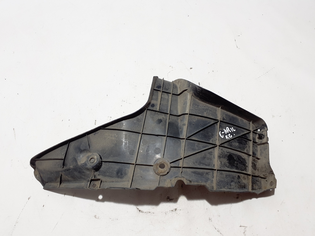 Used TOYOTA CHR Other detail of the rear bumper 52592F4010