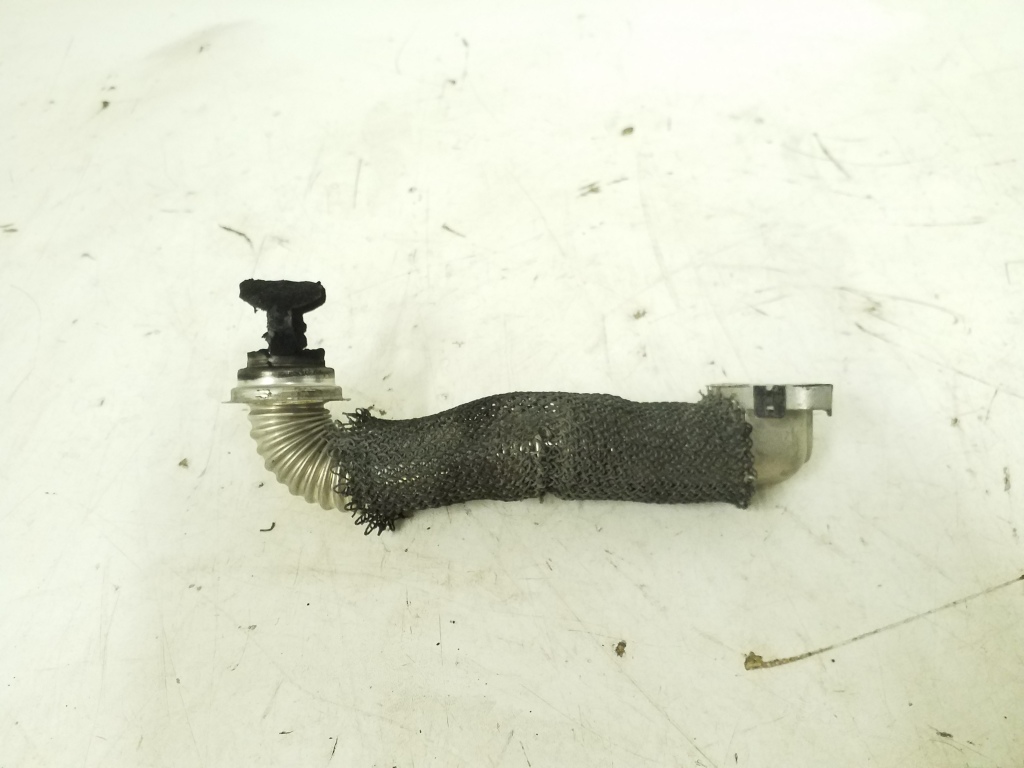 Used Peugeot 308 Turbine lubrication pipe 9674950180