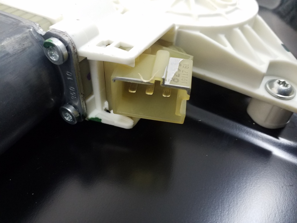 Used Mercedes Benz ML-Class Rear side door window lifter and its ...