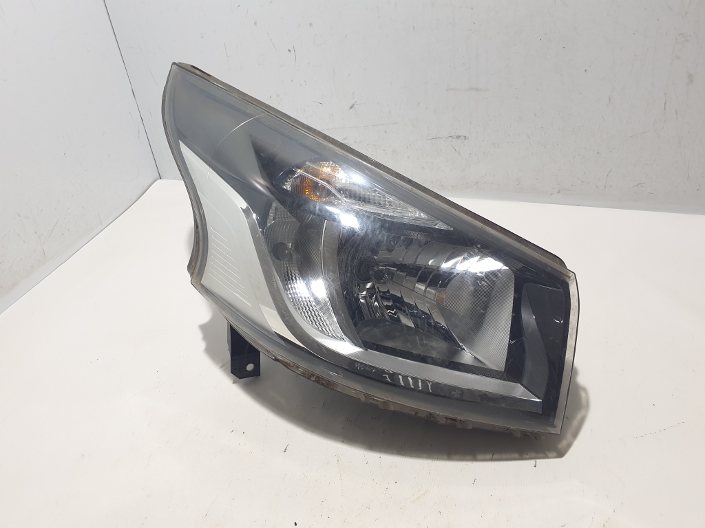 Used RENAULT Trafic Headlights 260109868R