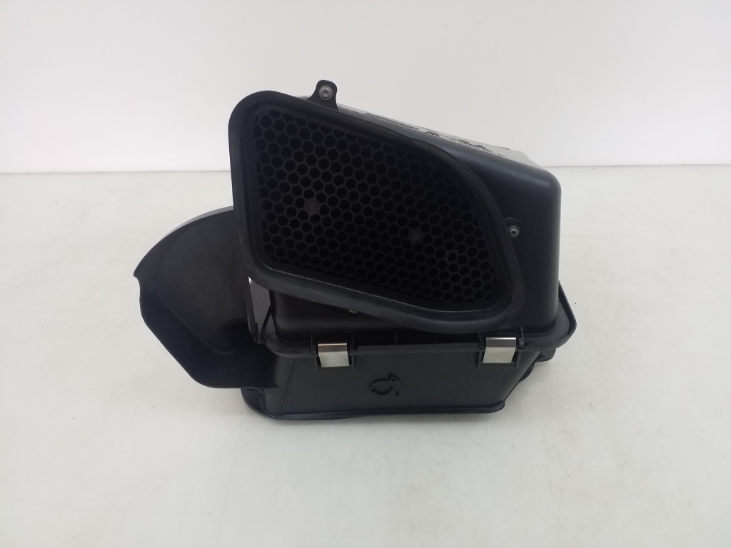 Used Mercedes Benz ML-Class Cabin air filter housing A1648300053