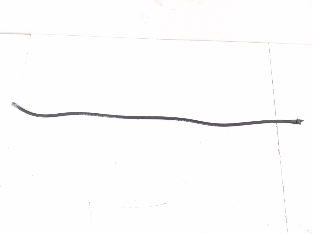 Использовал Porsche Panamera Кишечник 97056430102