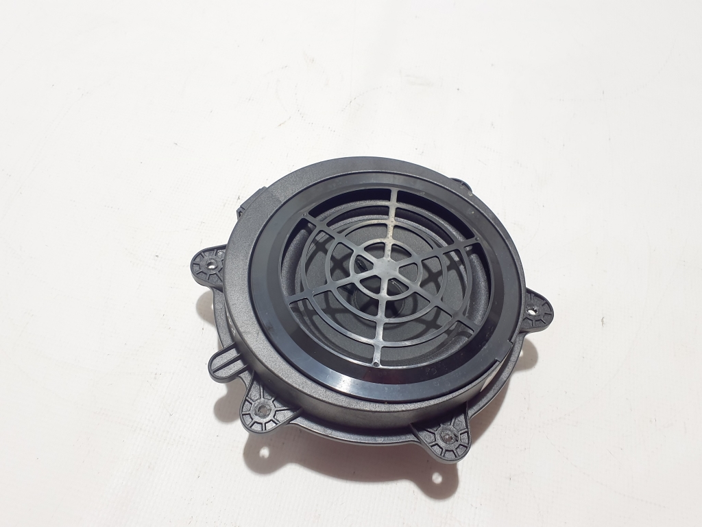 Used Porsche Panamera Rear side door speaker 7PP035710B