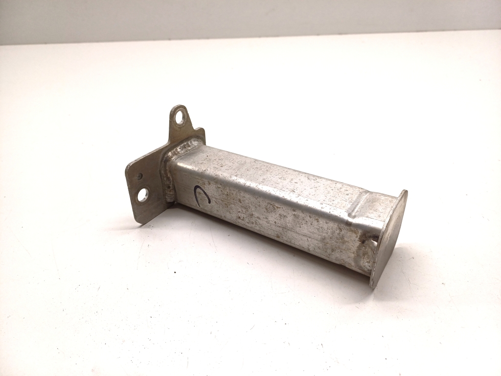 Used Peugeot 2008 Shock absorber for front bumper beam 9822485380