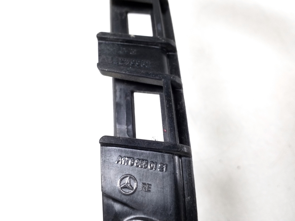 Used Mercedes Benz A-Class Rear bumper bracket A1768850121